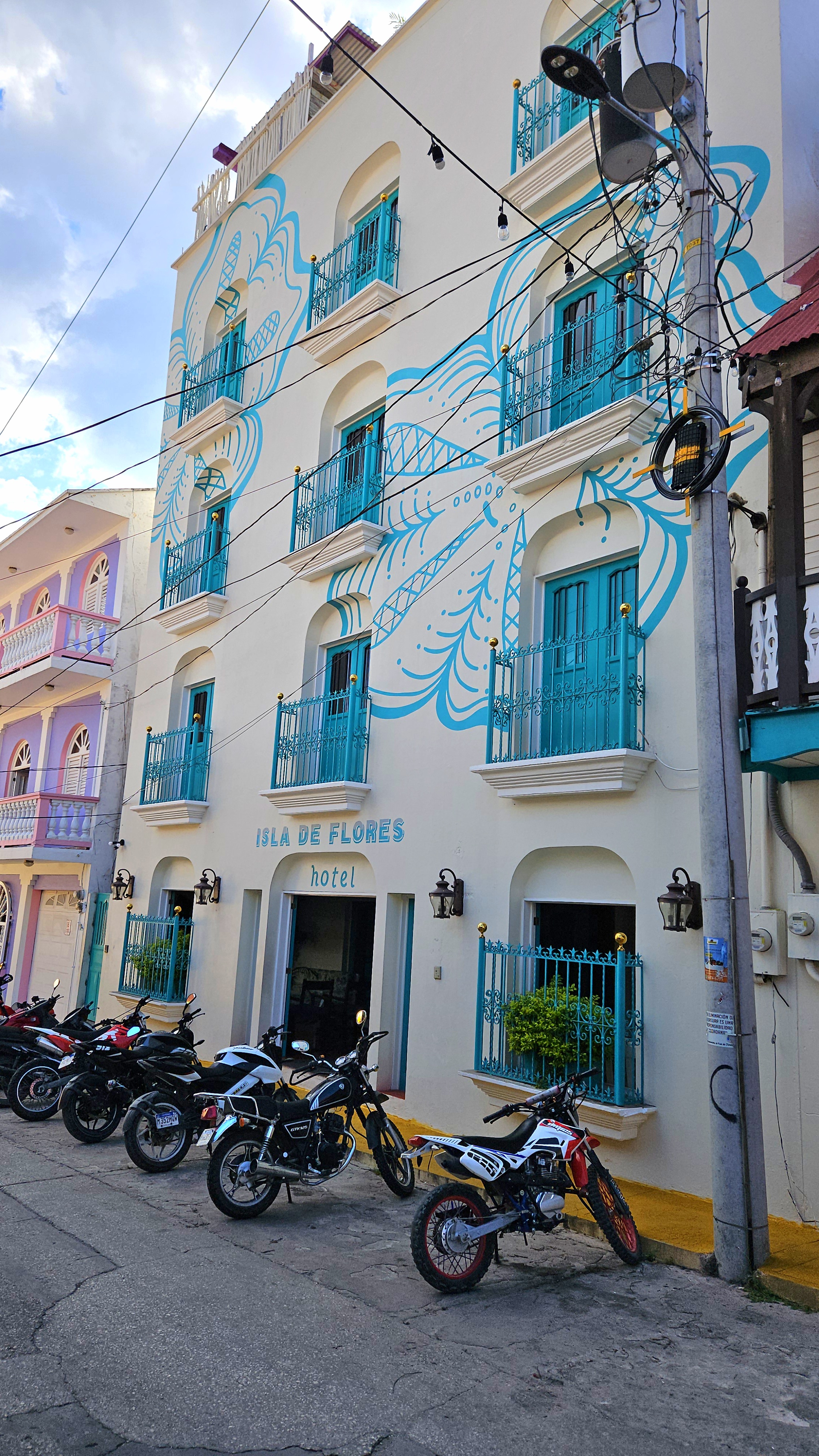 The colorful Isla de Flores – Wander the World With Me